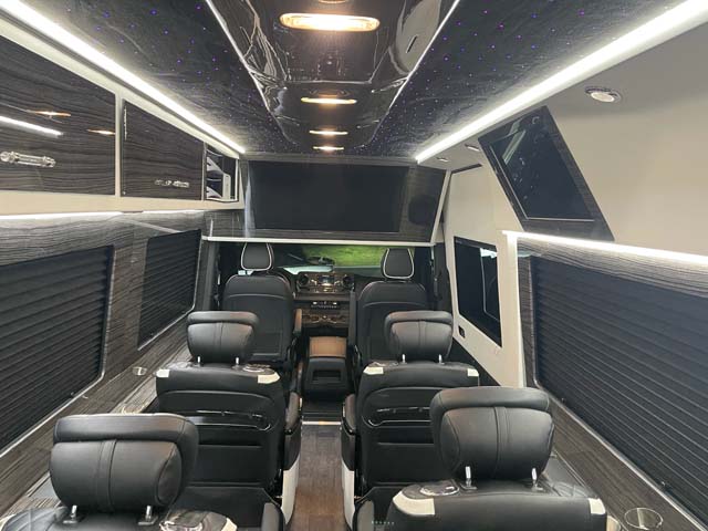 Luxurious Mercedes Executive Sprinter 2019| Executive Custom Coach